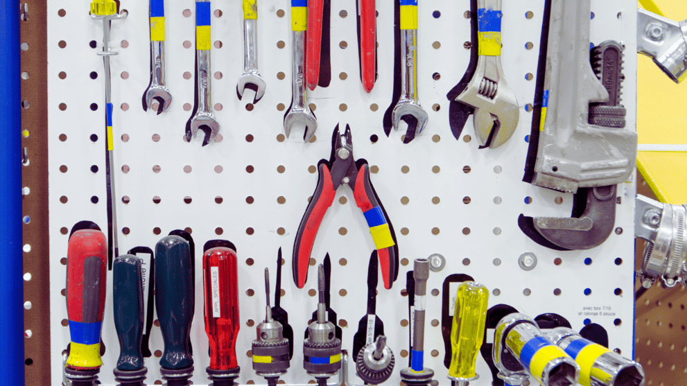 Tools & Techniques to Eliminate the 8 Wastes of Lean Manufacturing